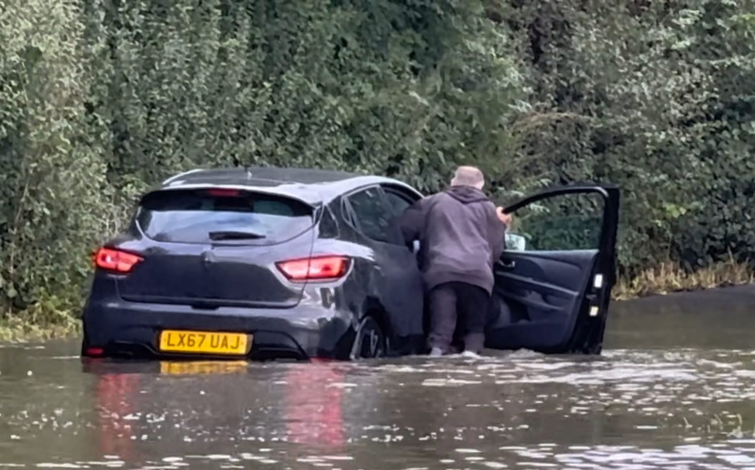 The Sickening Sound Of A Car's Engine Hydrolocking And Exploding Will ...