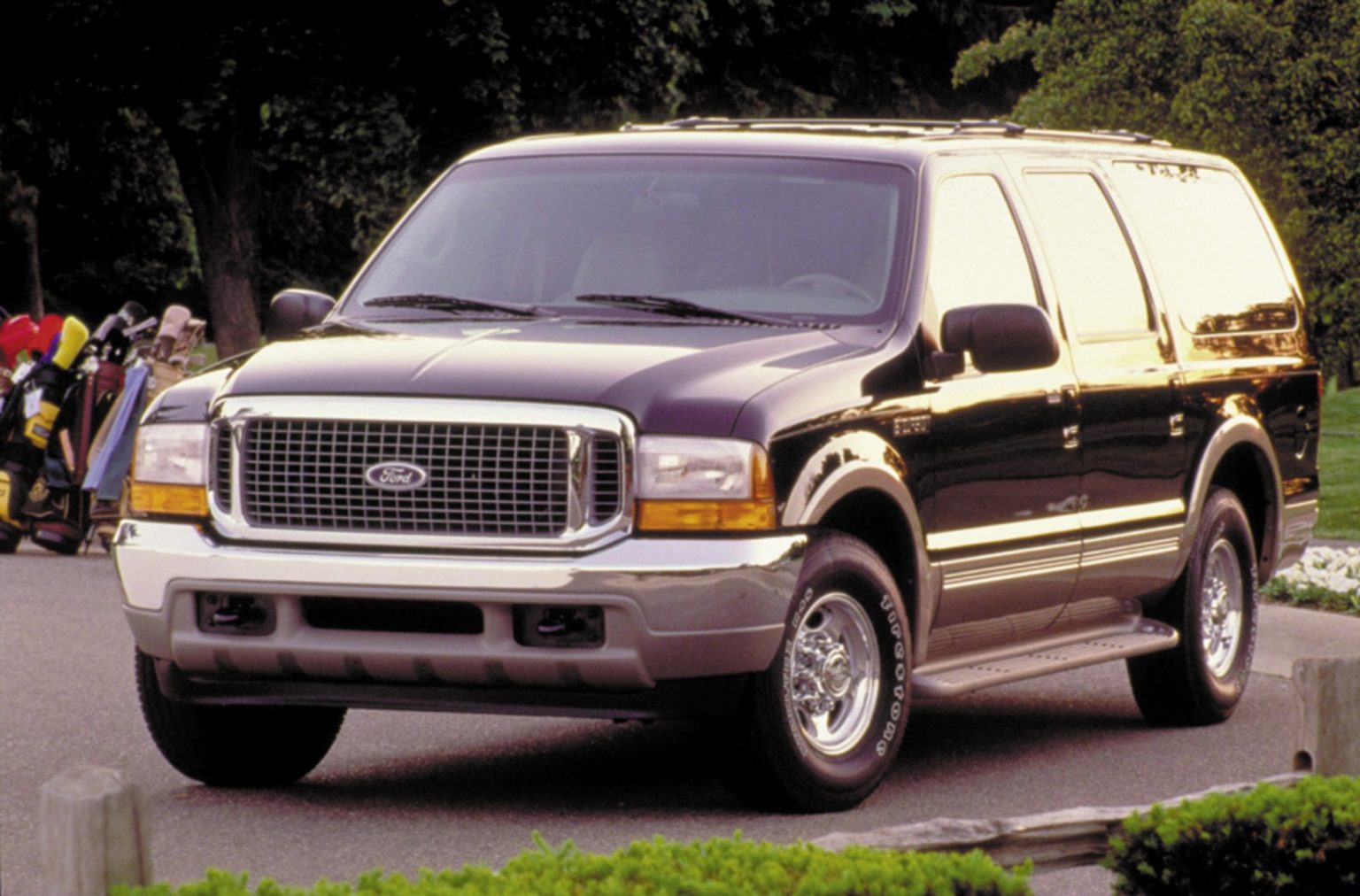 Someone Combined A Ford Excursion With A Volkswagen New Beetle And Made ...