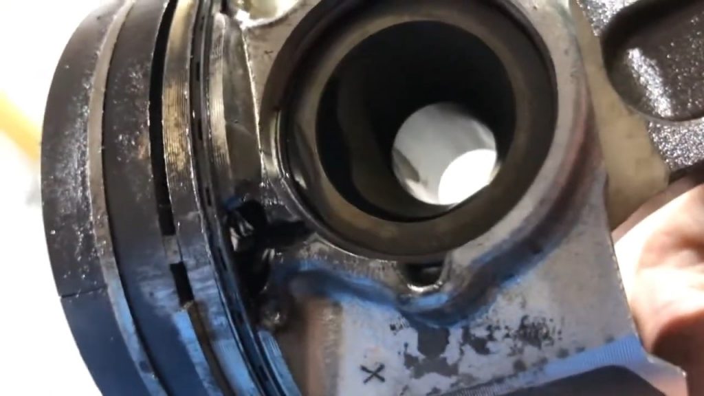 Why The 6.4-Liter Ford 'Power Stroke' Diesel Engine Was Such A Pile Of ...