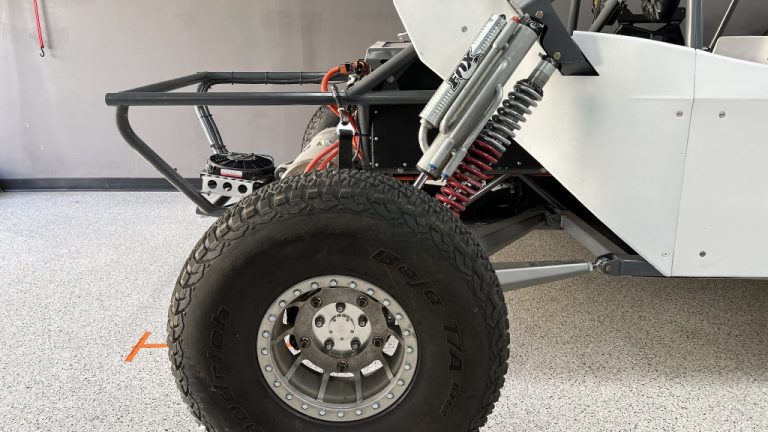 Blast Across The Desert In This Awesome Tesla-Powered Electric Class 10 ...