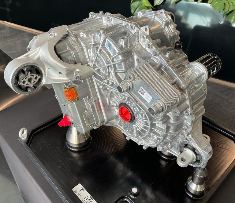 Here's Our First Up-Close Look At The Tesla Cybertruck's Impressive ...