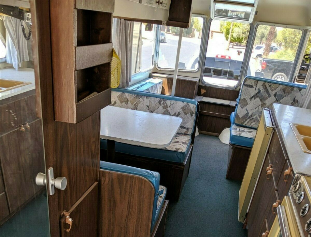 The Adorable 'Combo Cruiser' Is A Camper That's Also A Boat And Built ...