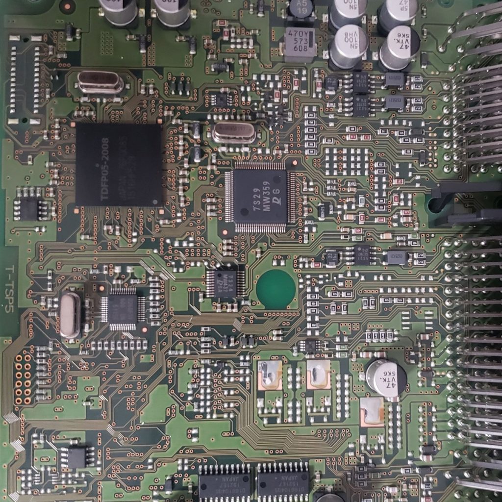 Old Circuit Boards Are Weirdly Pretty: Cold Start - The Autopian