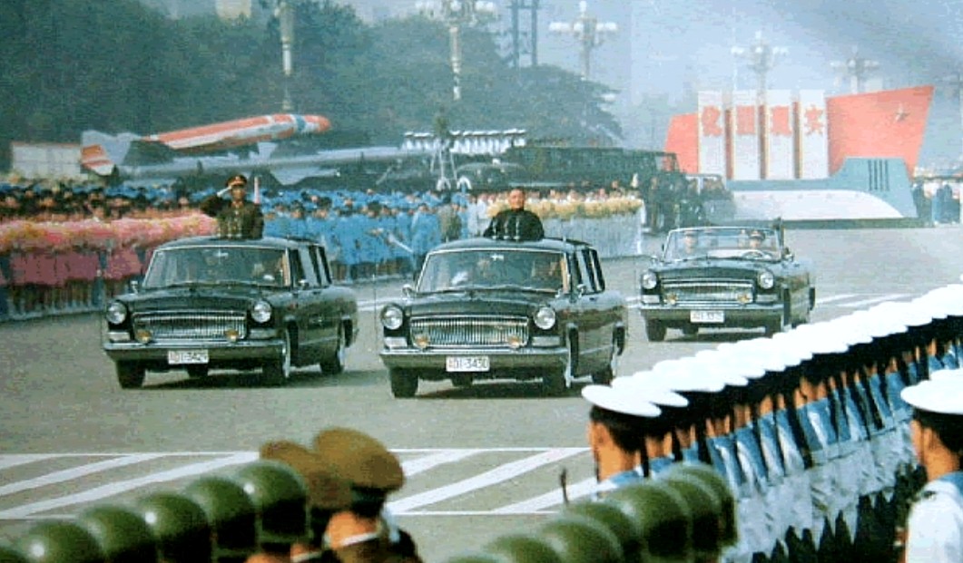 Here's A Deep Dive Into Chinese Military Parade Inspection Cars That ...