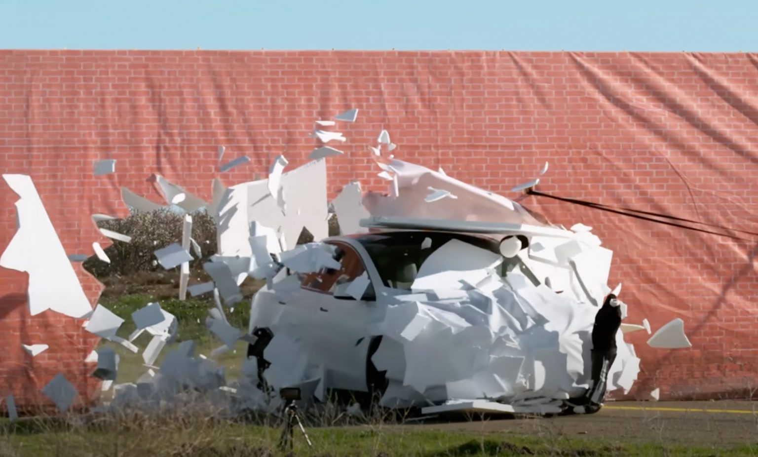 Watch A Tesla And A Lidar-Equipped Car Take The Road-Painted-On-A-Wall ...