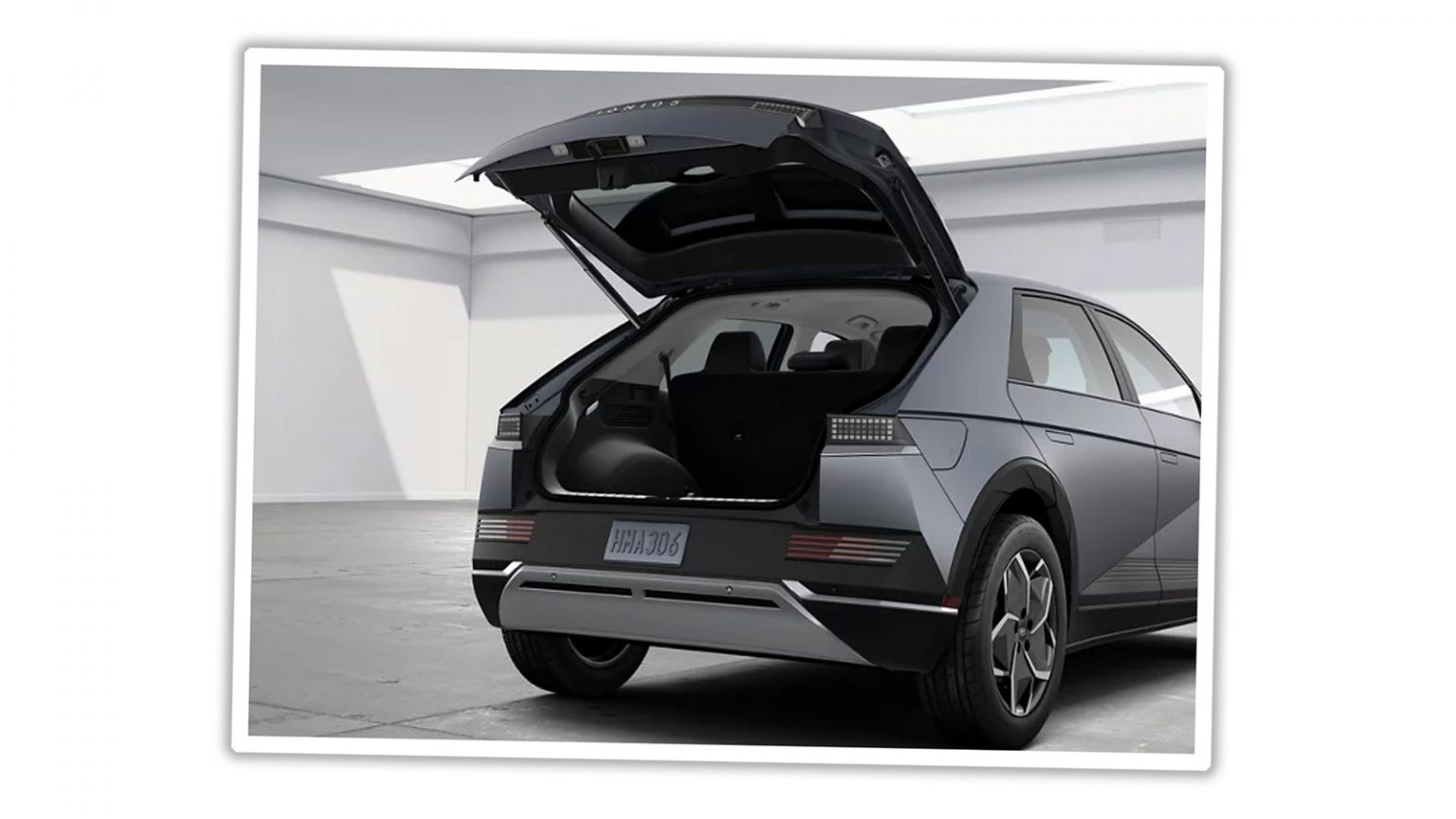 There May Be More Behind That Weird Hyundai Ad You've Seen Than You ...