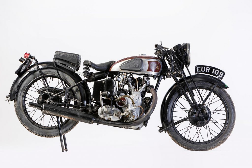 This Sinister Motorcycle Outran Everything On Two Wheels For A Quarter ...