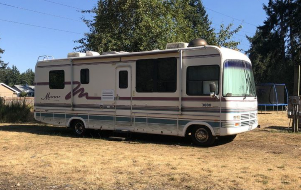 You Can Buy This Incredible Fiberglass Camper For Just $2,500. Here's A ...