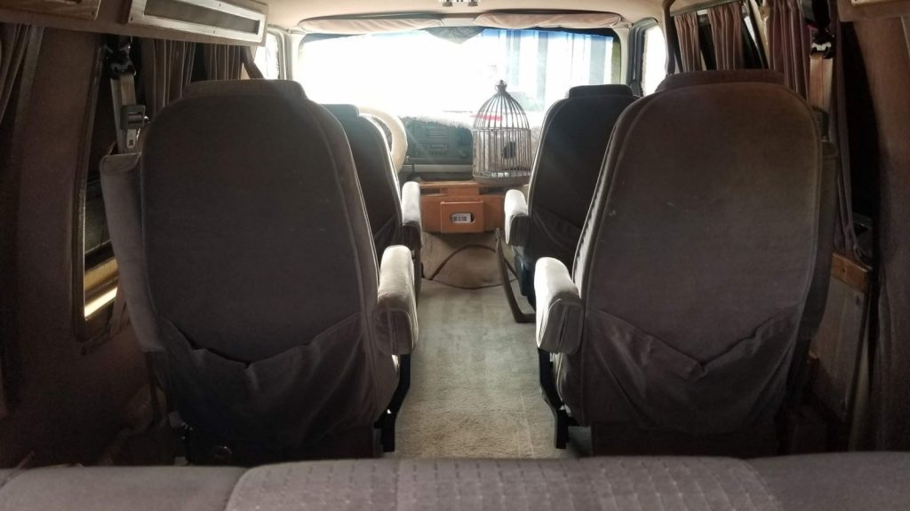 You Could Own This 'Dumb And Dumber' 'Mutt Cutts' Tribute Van - The ...