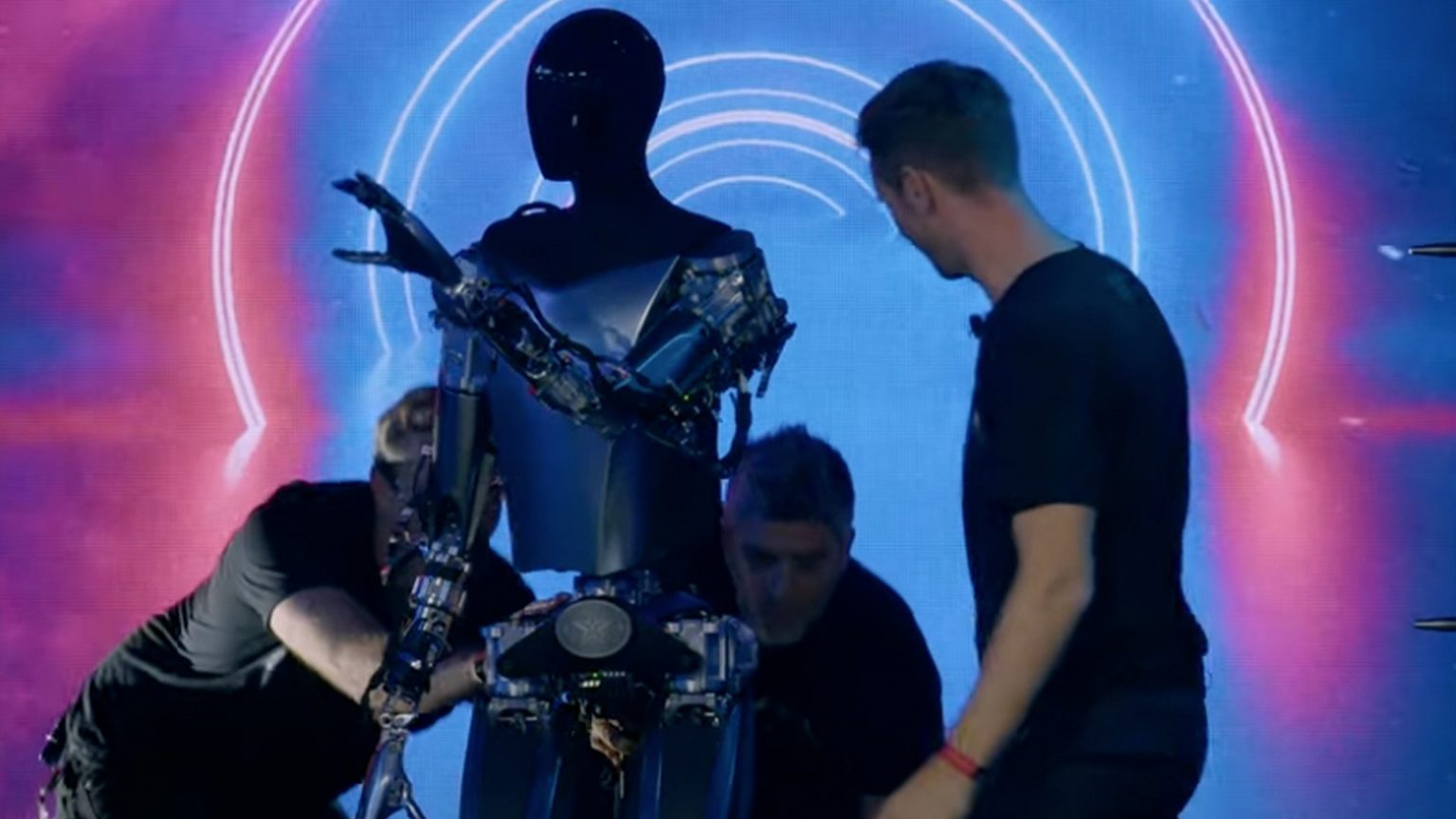Tesla Wows The World With Humanoid Robot That Can Underwhelm With ...