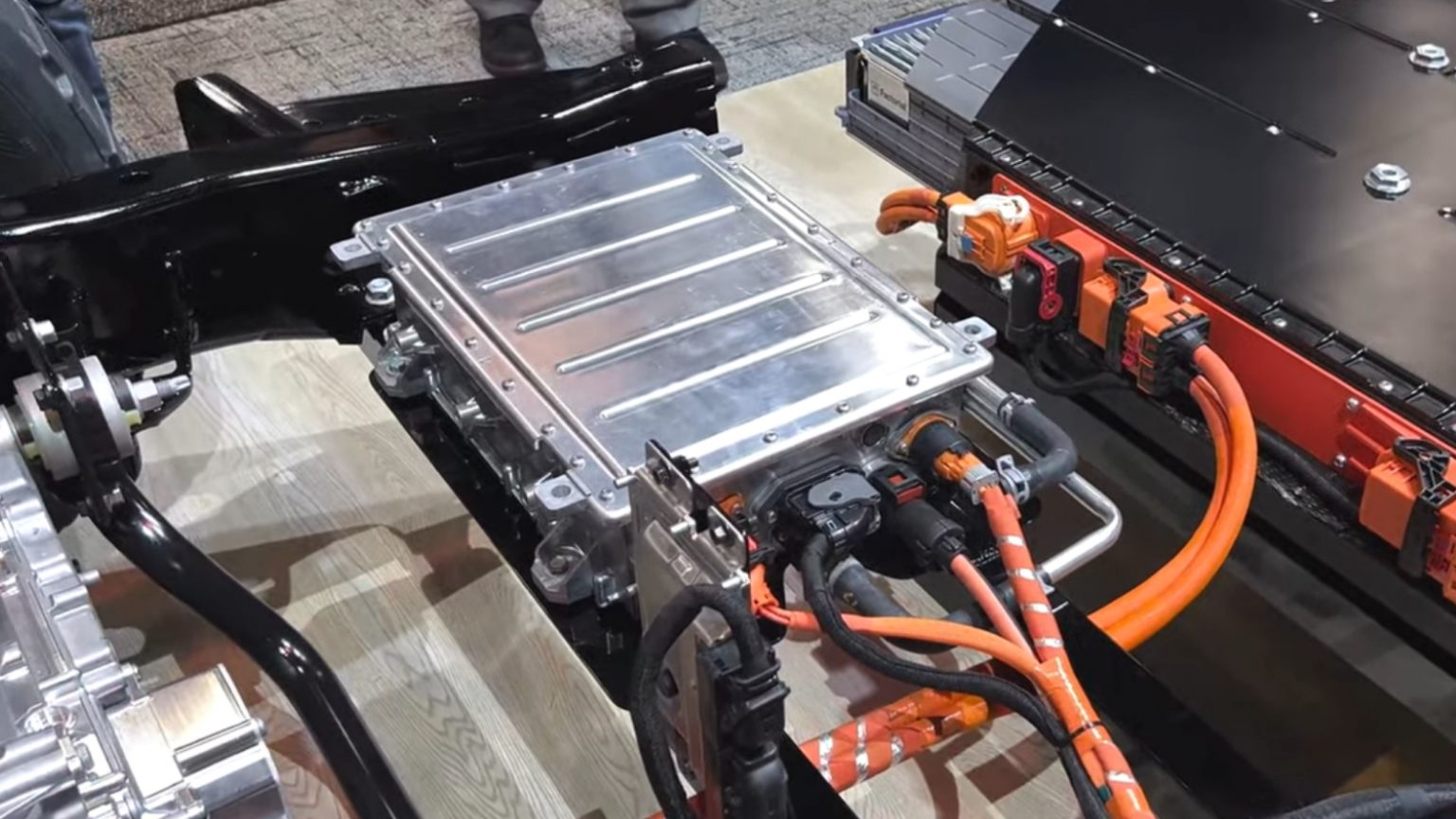 Engineering Expert Sandy Munro Takes A First Look At The Ram Revolution ...