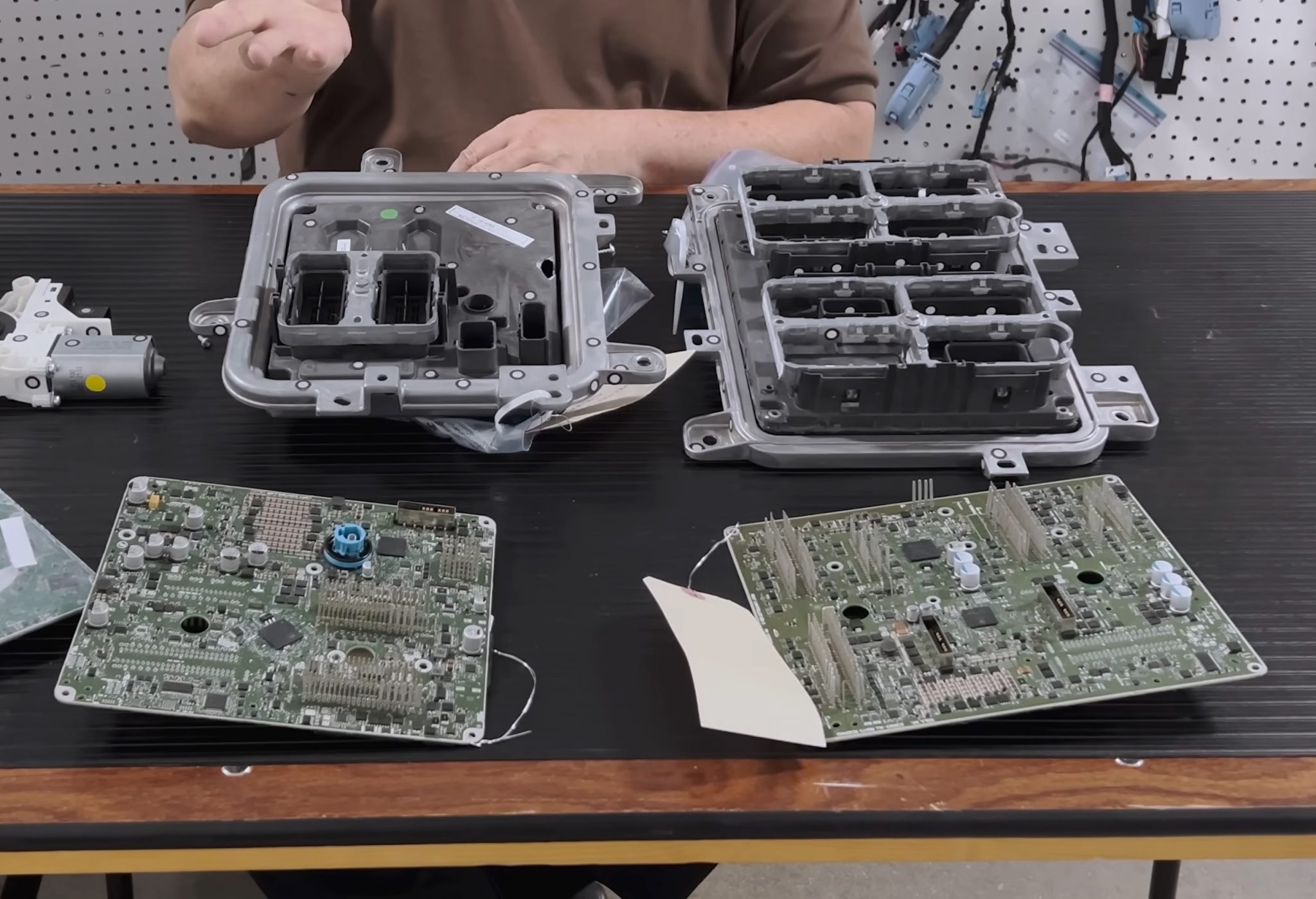 Why Some Of The Tesla Cybertruck Runs On 48 Volts And Some Doesn't ...