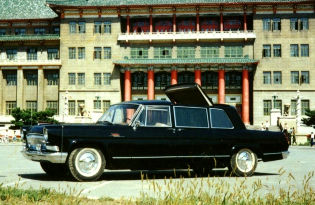 Here's A Deep Dive Into Chinese Military Parade Inspection Cars That ...