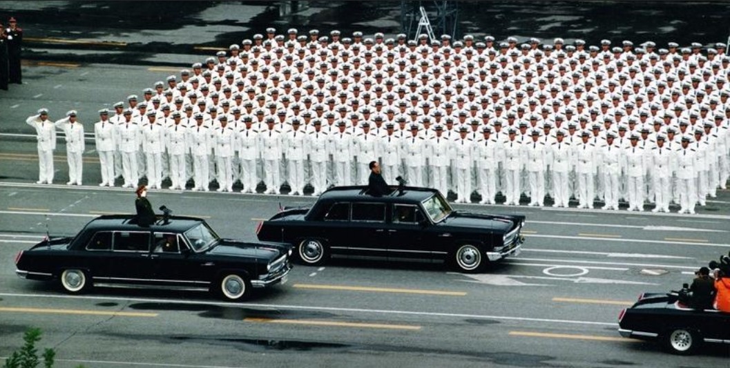 Here's A Deep Dive Into Chinese Military Parade Inspection Cars That ...