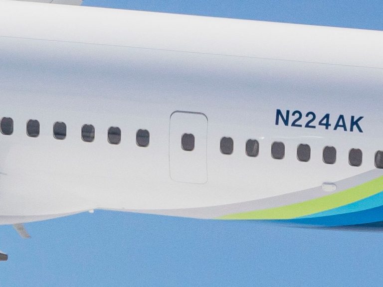 Here’s The Difference Between ‘Plug Doors’ And ‘Door Plugs’ And How ...