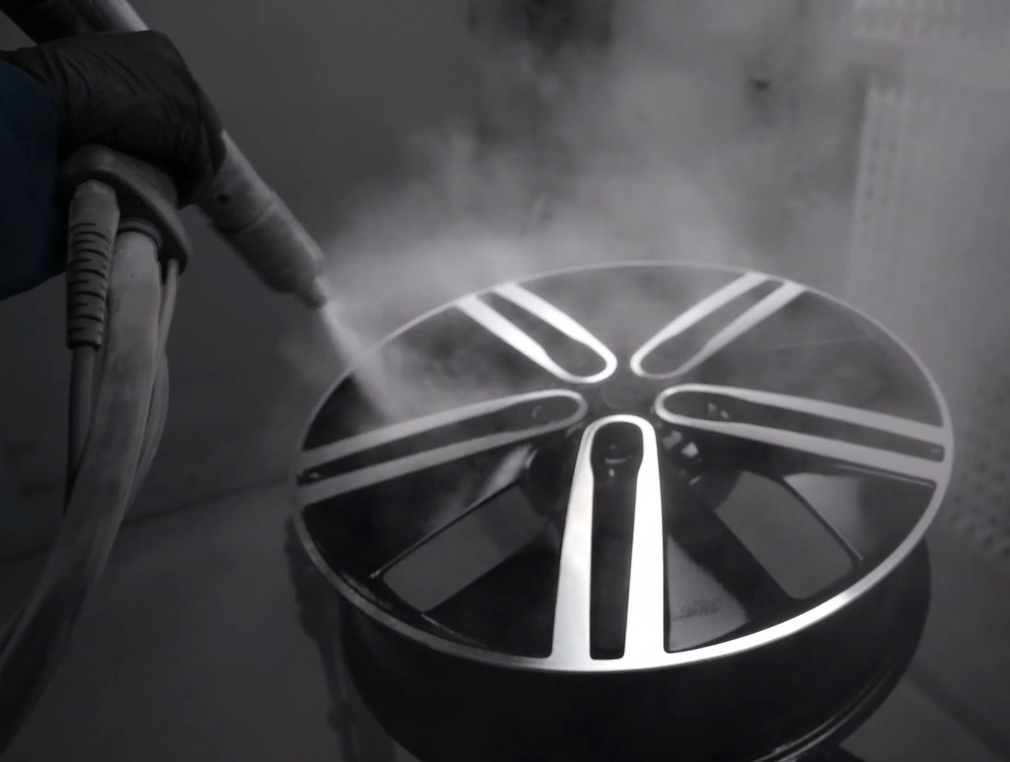 How To Fix Rim Rash: Watch How A Pro And A Joe Do It - The Autopian